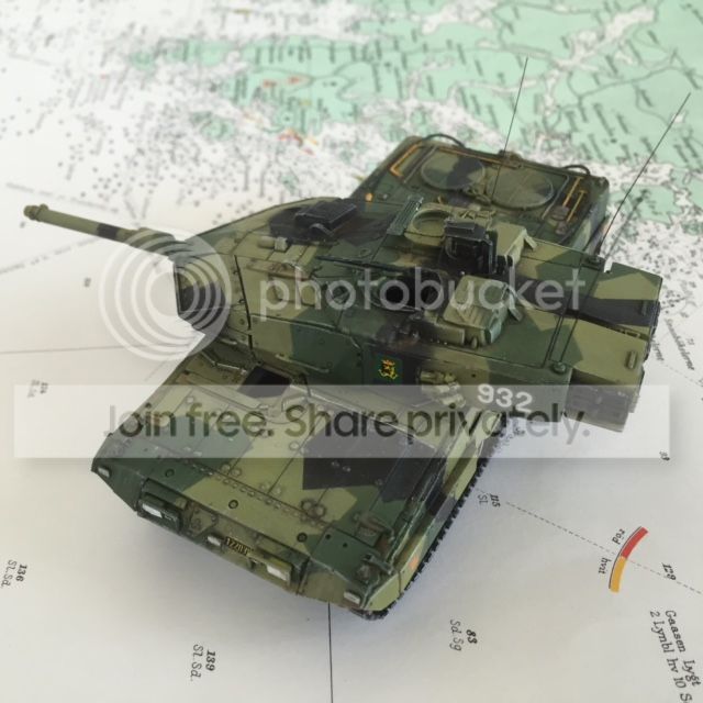 Revell 1/72 Strv 122A/122B (03199) - International Scale Modeller