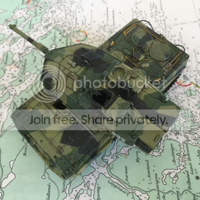 Revell 1/72 Strv 122A/122B (03199) - International Scale Modeller